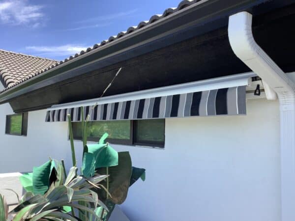 Arizona's Top Rated Motorized Outdoor Shades: Retractable Semi-Cassette ...